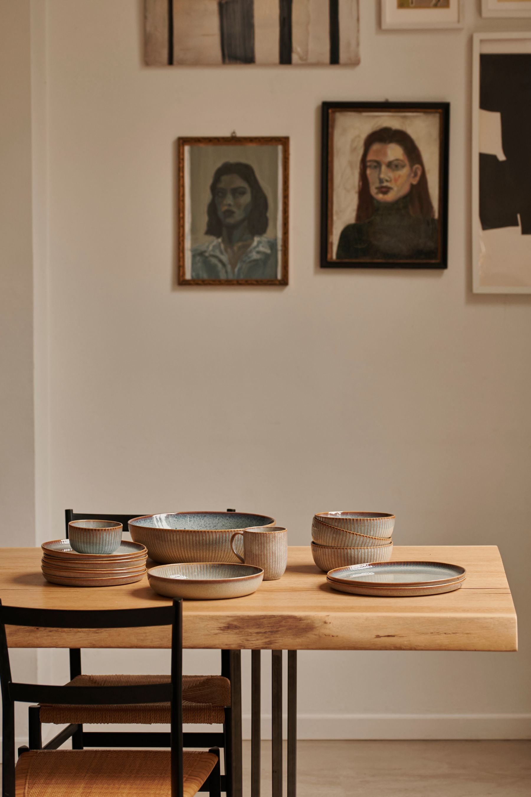 Sapphire plate grey, Ø 28 cm – Dutch Rose Amsterdam